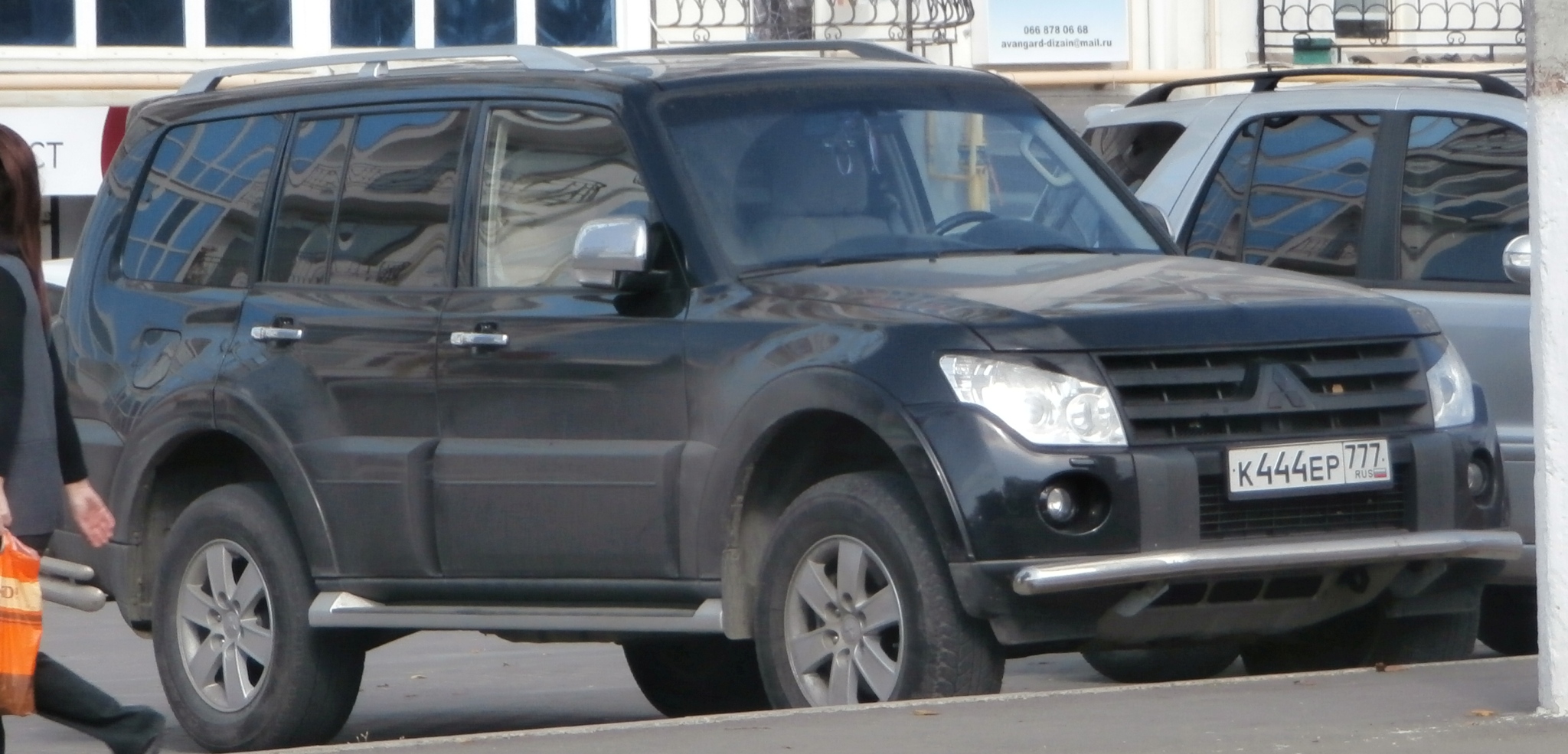 парни меня снес паджеро в тюнинге 777 регион 2 ой выхлоп обвес юбки и свалил((( можт мы все его ...