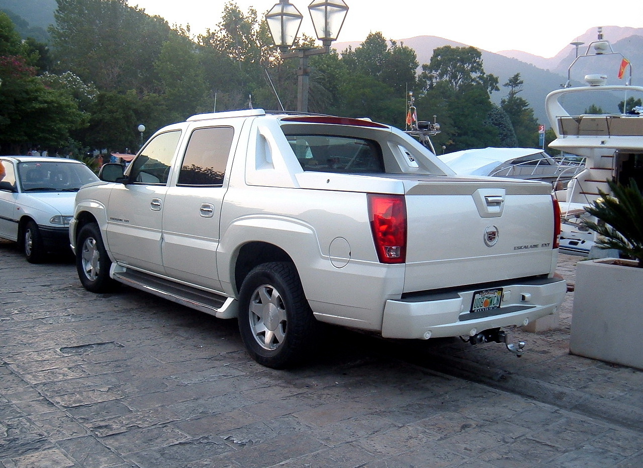 "U08 WCN" photos Cadillac Escalade EXT. USA