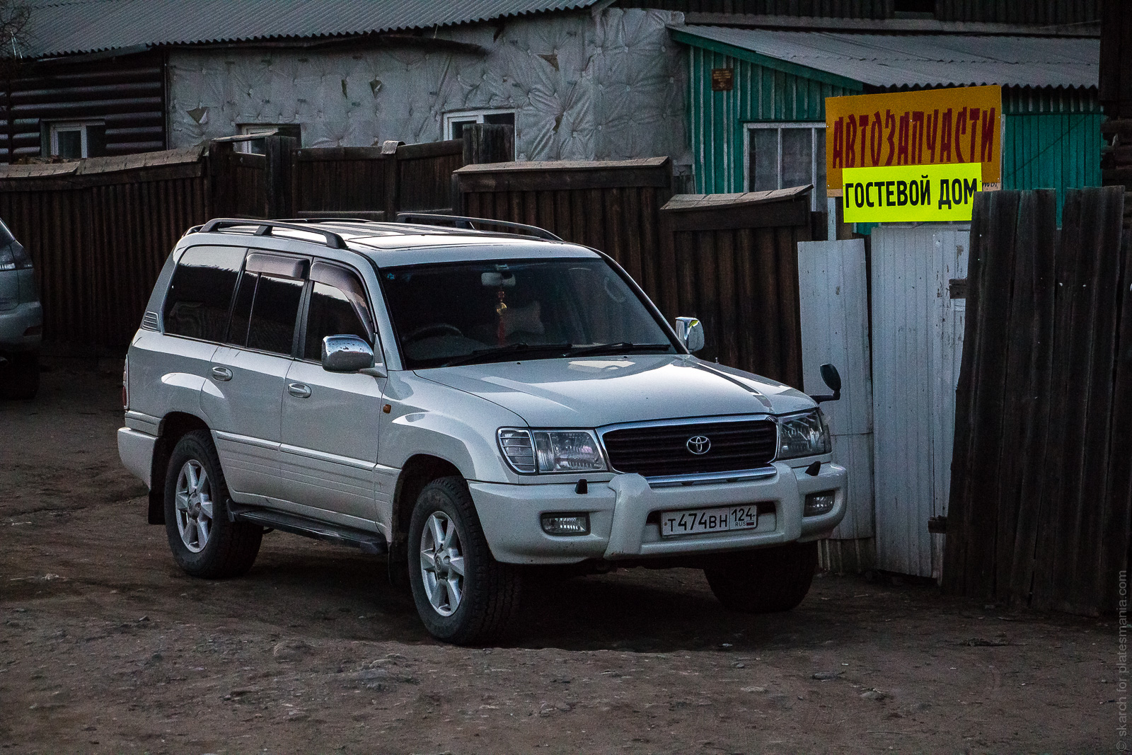 "т 474 вн 124" photos Toyota Land Cruiser. Russia